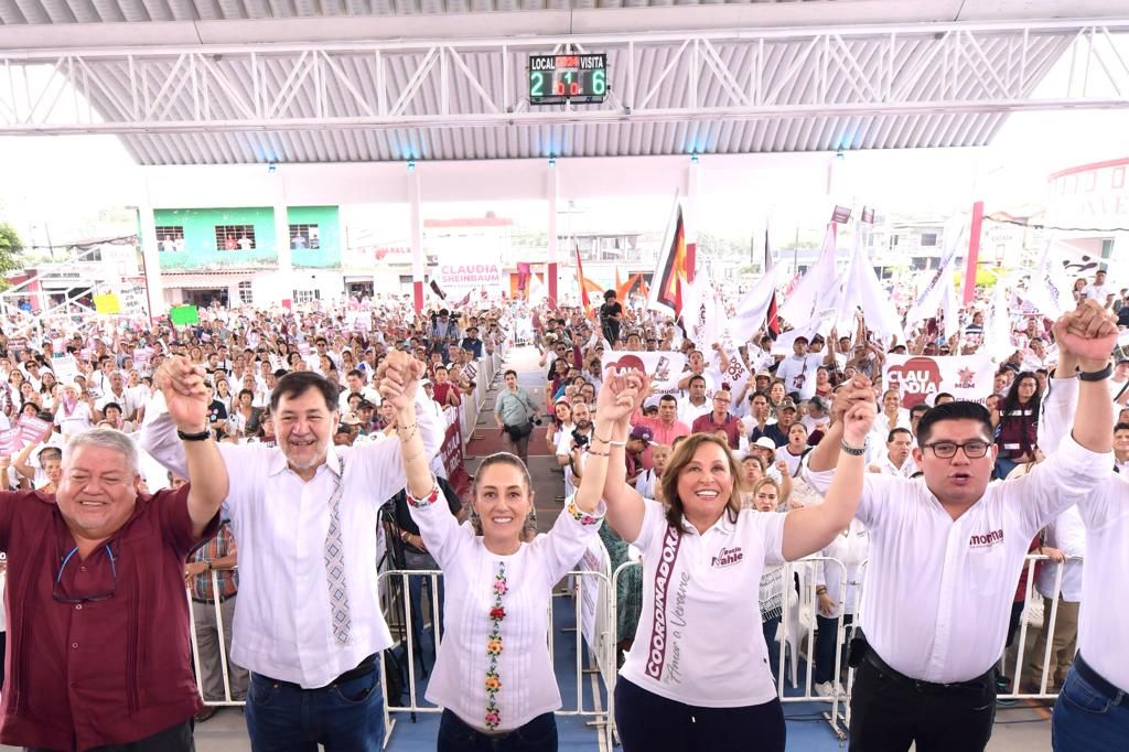 ÁNGEL R. CABADA SE VISTE DE GALA CON CLAUDIA SHEINBAUM: ROCÍO NAHLE ...